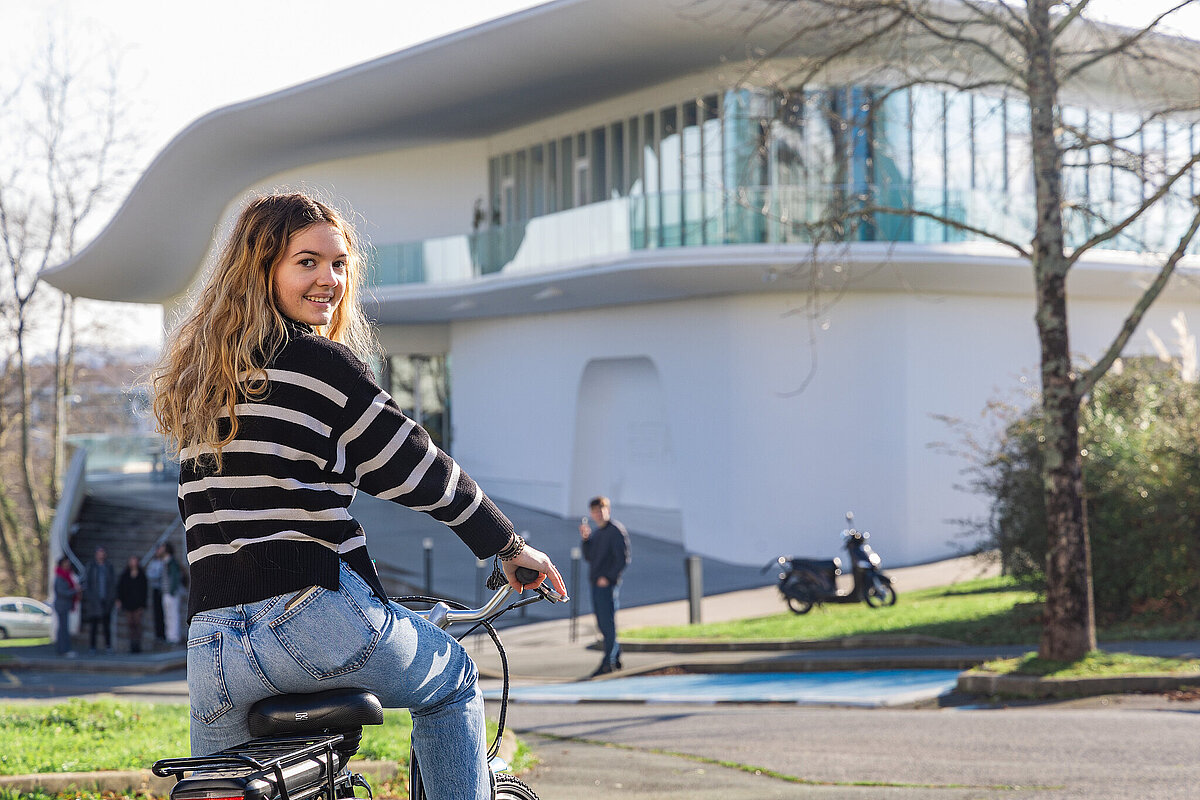 Préparez votre visite à l'ESTIA - ESTIA