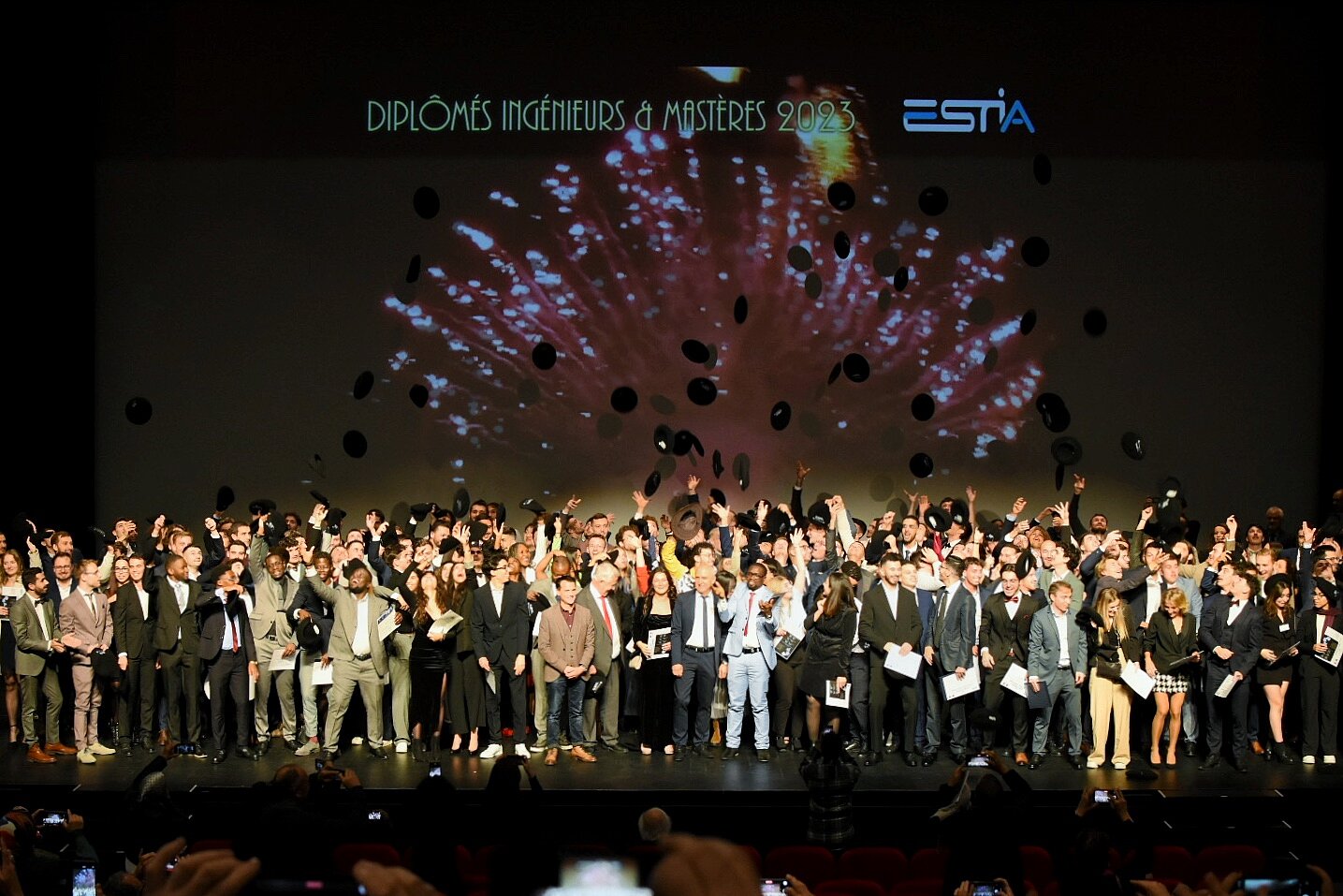 300 jeunes diplômés en 2023 - ESTIA